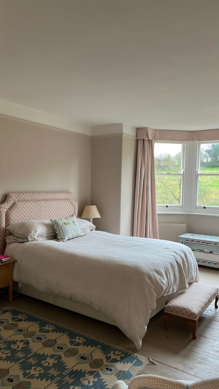 'Tess's Bedroom', Knowle Cottage, Beaminster - Crewkerne