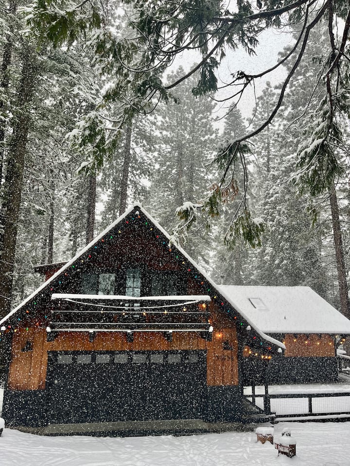 Stylish, Cozy, Clean Cabin In Pinecrest/strawberry - Pinecrest, CA