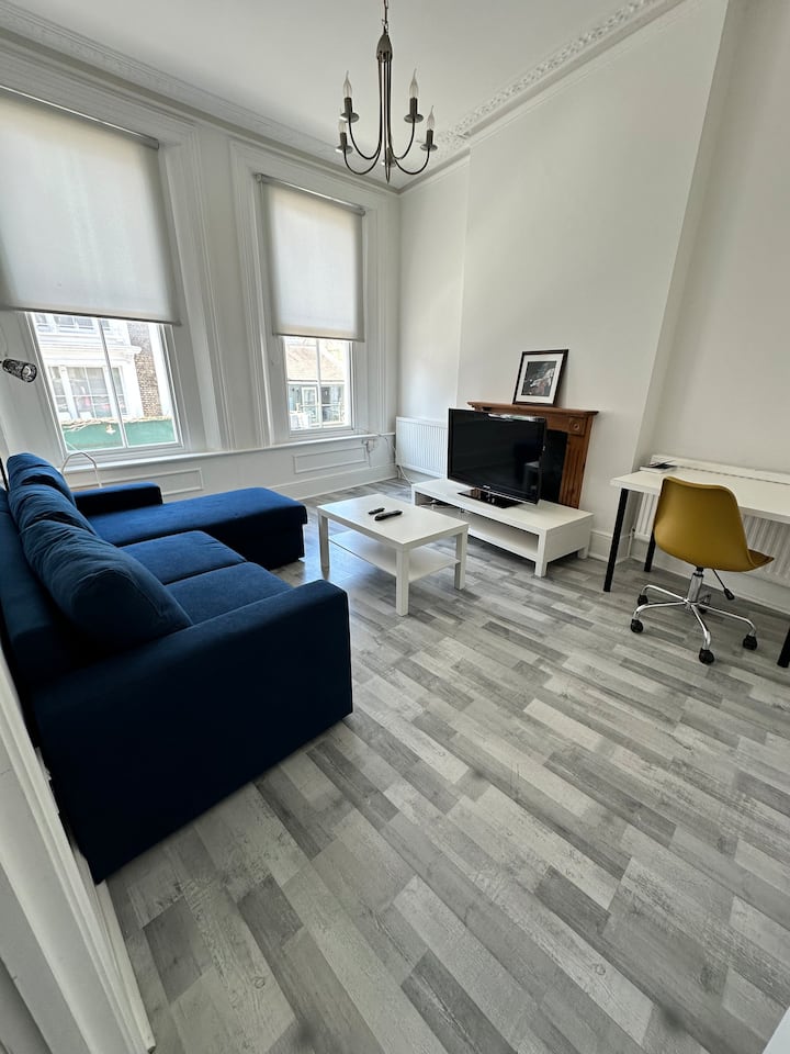 Flat In Earl's Court, 2 Mins From Station - 얼 코트