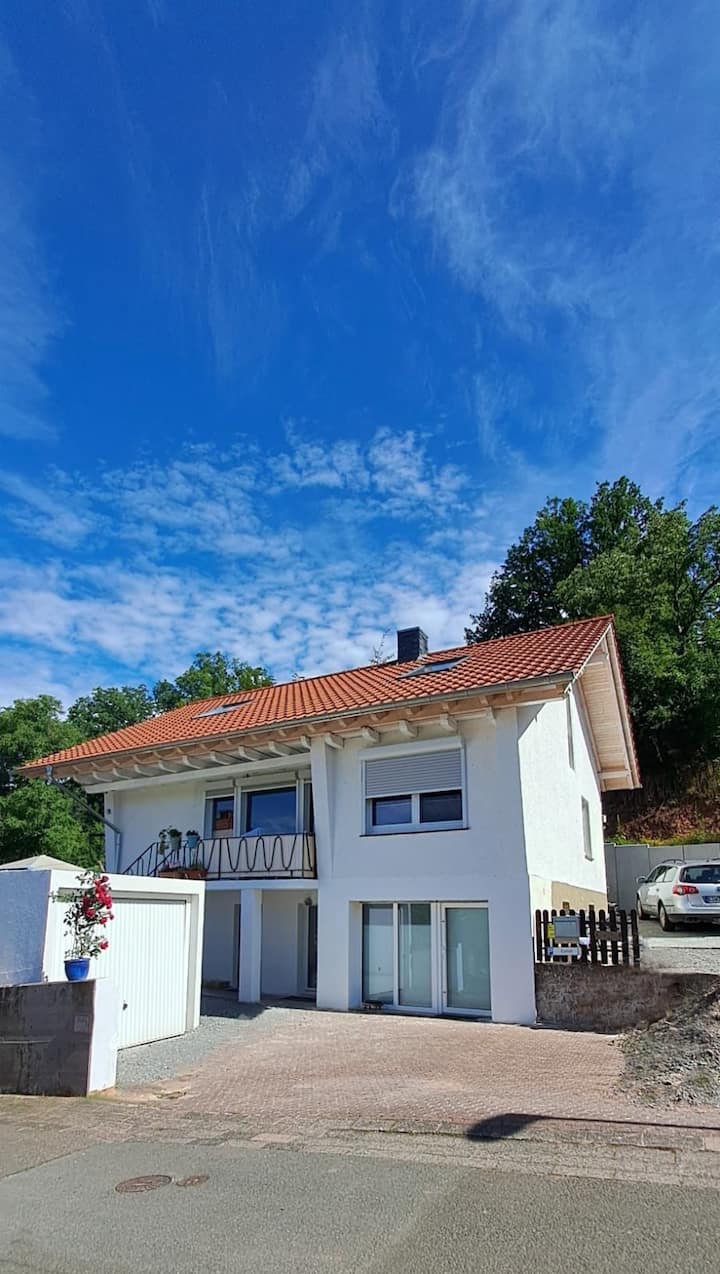 Apartment Am Berg In Meinhard Mit Dusche,miniküche - Alemania