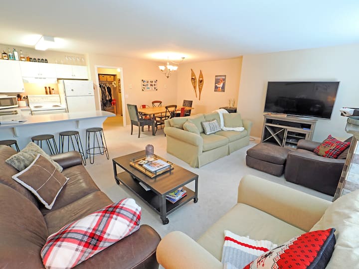 Ski In Ski Out, 4 Bedroom Condo!  Close To Village - Big White Ski Resort, BC