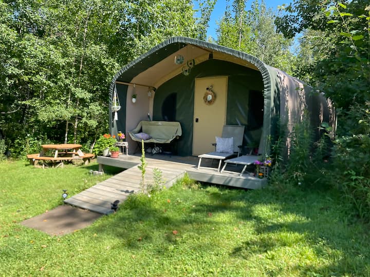 Driftless Bluff Glamping Cabin, Peaceful, Secluded - Wisconsin