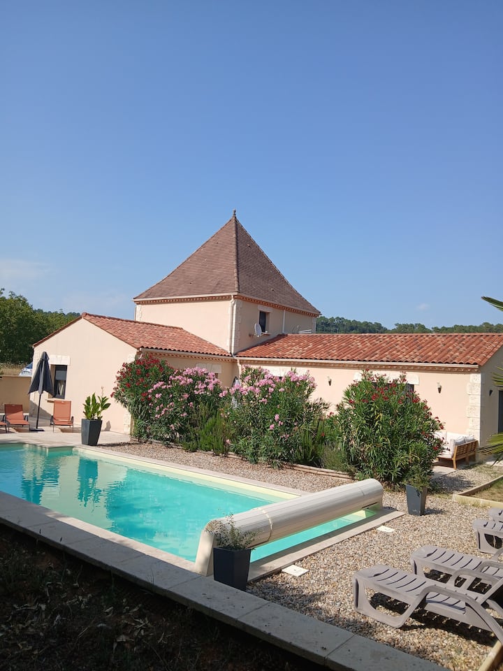 Air-conditioned Sarlat Villa, Heated Pool, 3 Bedrooms, Pool. - Sarlat-la-Canéda