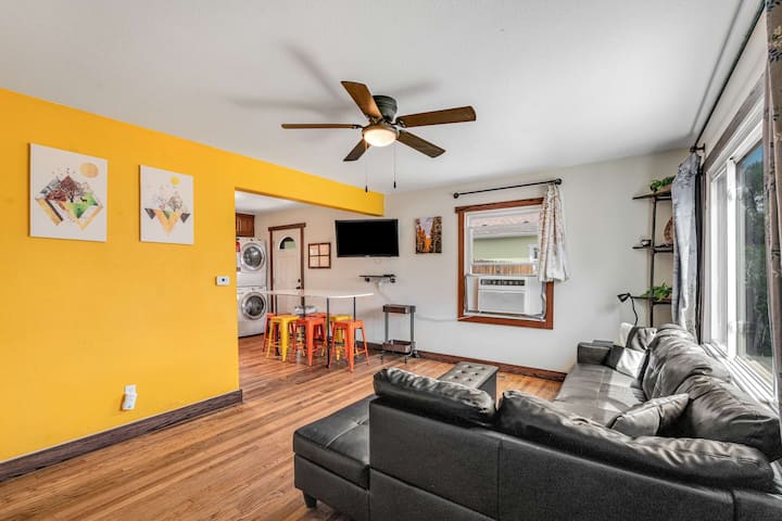2br Pet Friendly Bbq Fire Pit In Eastside Colorado - Colorado Springs, CO