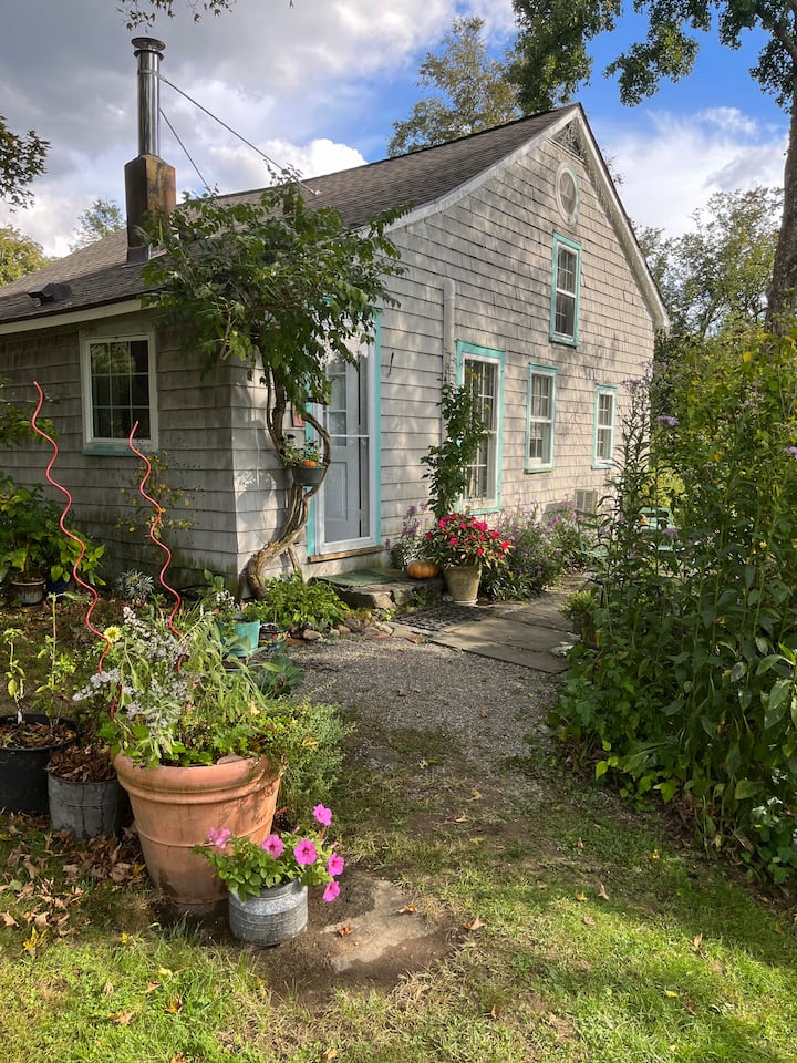 Charming 18th-century Farm Cottage - Westchester County, NY