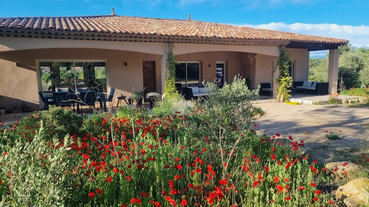 Villa 3 Chambres Avec Piscine - Brignoles