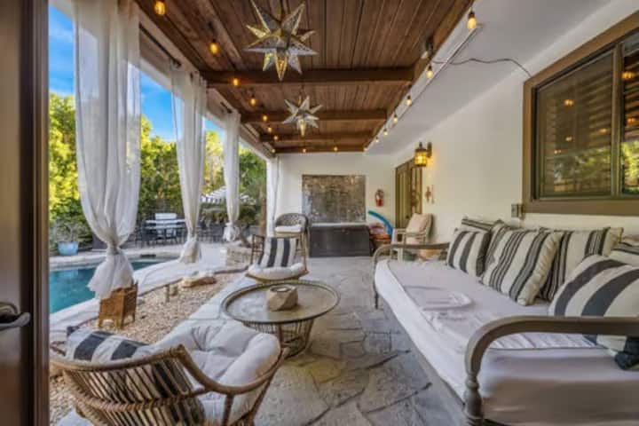 Awesome Desert Home With Fabulous Pool - Palm Springs, CA