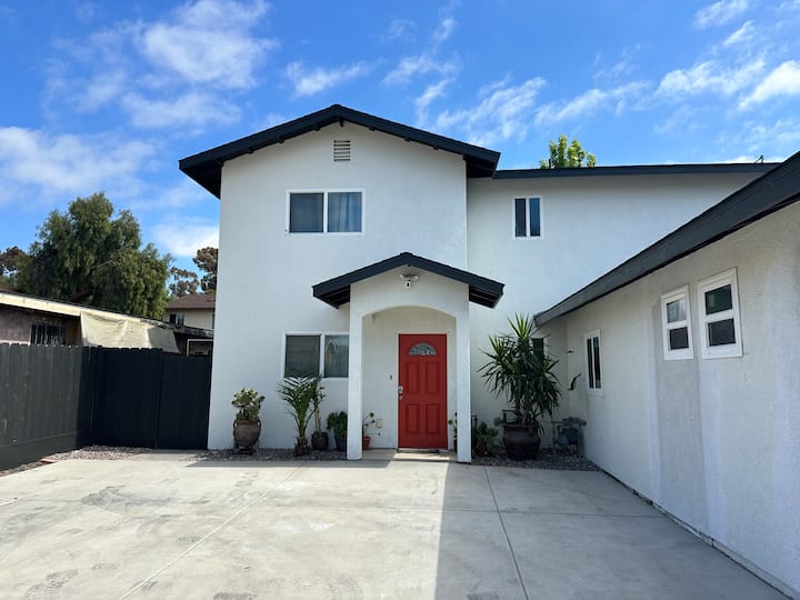 Family Home 4bd 2 Bath With Private Yard - San Diego, CA