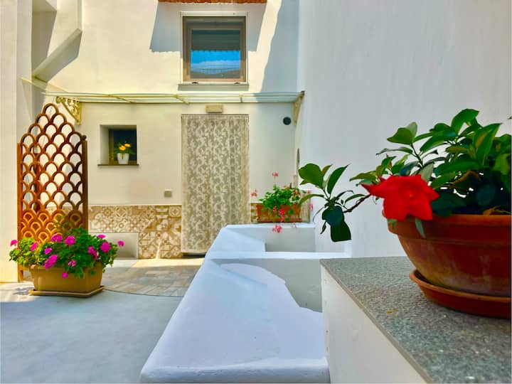 Central Room - Vico Equense