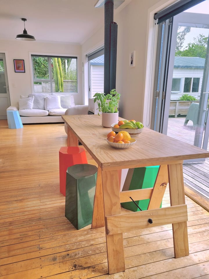 Sundays Child Stay - New Plymouth