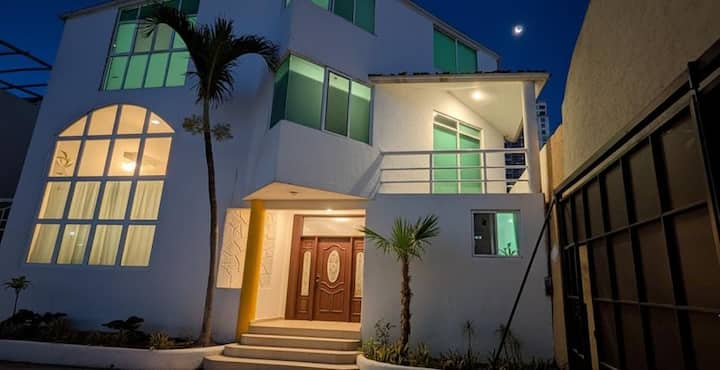 Casa Rizzo, A Unos Pasos De Playa Diamante - Acapulco