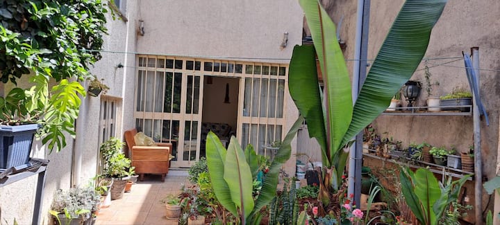 An Independent House In A Family Compound. - Addis-Abeba
