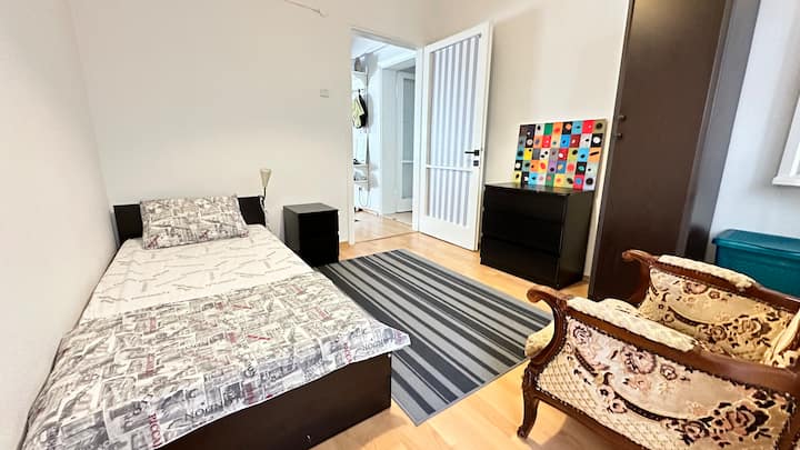 Onur's 1-person Room - イズミル