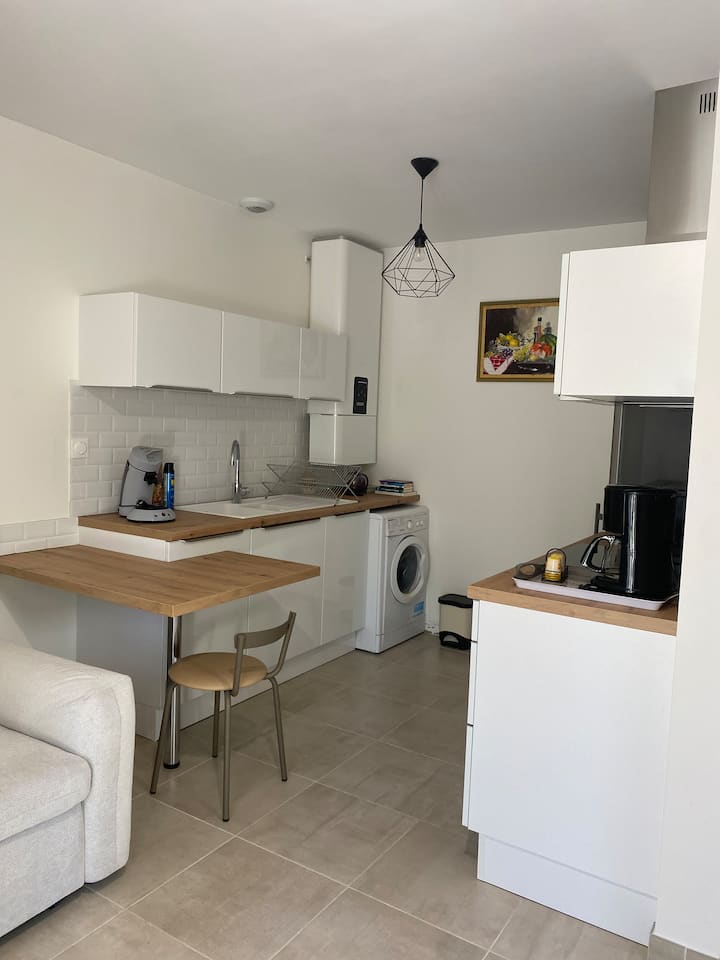 Studio Villeneuve Les Avignon - Villeneuve-lès-Avignon