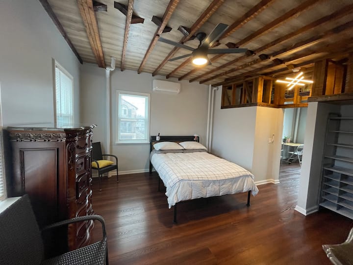 Lovely One Bedroom Rental Unit Water Front - Bronx, NY