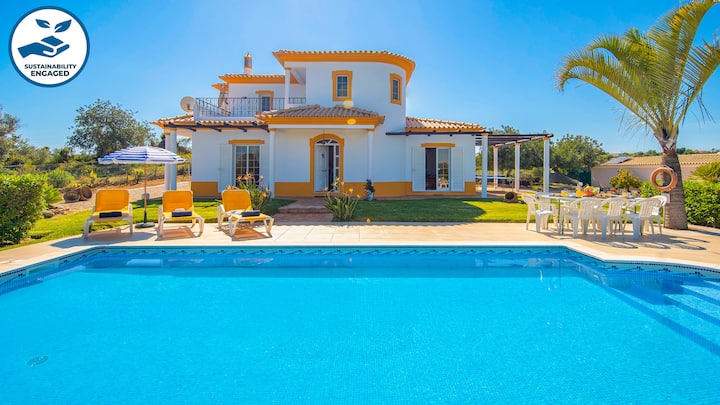 Elegant Villa With Bbq And Heatble Pool - Armação de Pêra
