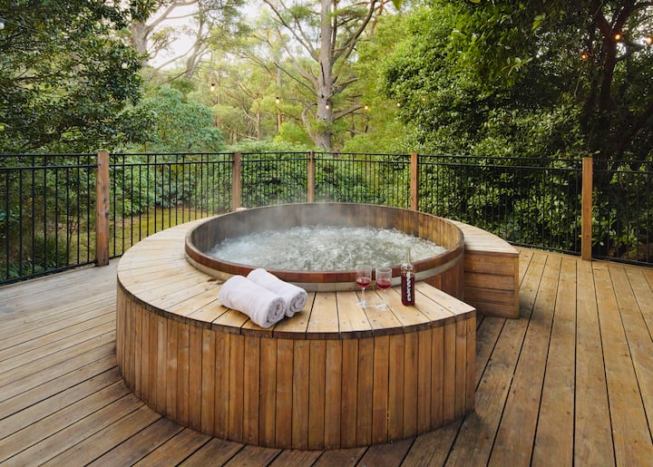Beautiful Hot Tub - Cosy 2 Bedroom Apartment - Healesville