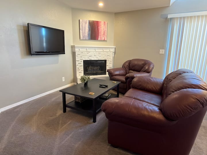 Comfy Condo-denver Tech Center-free Parking - Cherry Creek, CO