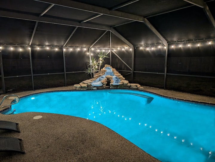 Large Pool House With Private Backyard & Space - Melbourne Beach, FL