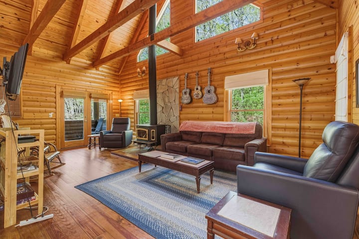 Knotty Pine - Sautee Nacoochee, GA