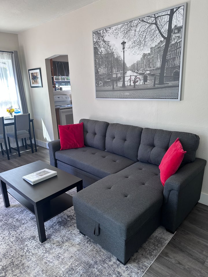 Charming One Bedroom Near Great Food And Shopping - Portland, OR