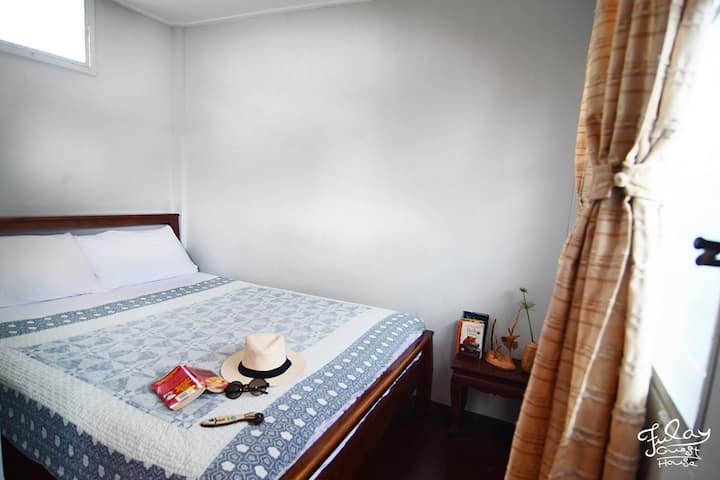 Room Type Fan Twin Or Single - Hua Hin