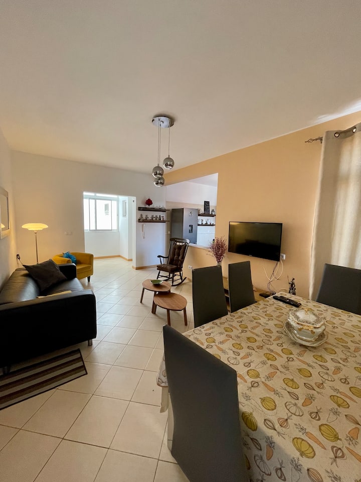 Modern Apartment By Streladuh - Praia