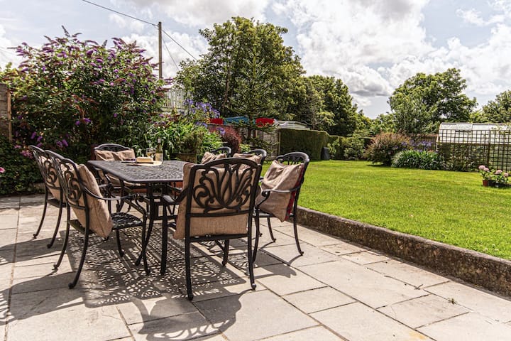 Fourways, Near The Golden Sands Of Marazion - Hayle