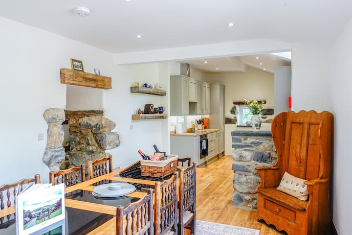 Refurbished Dysynni Valley Farmhouse: Bodilan Fach - Wales