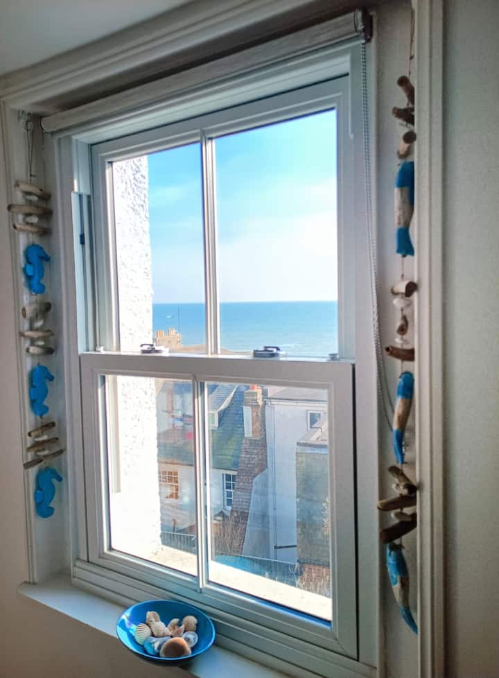 Ebb Tide Cottage: ''Love Nest'' With A View - Bexhill