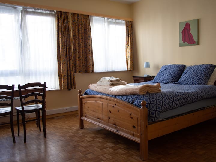 Studio Confortable Quartier Européen - Bruselas, Bélgica