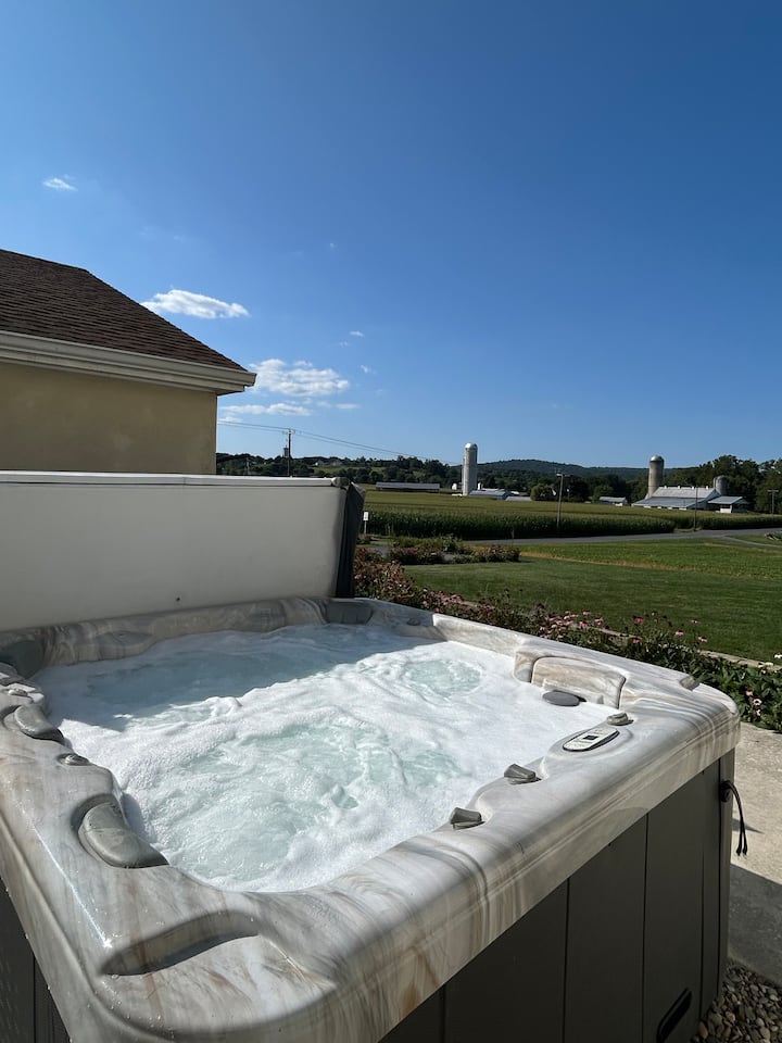 Peaceful, Relaxing, Romantic Farm Stay (Hot Tub) - Lititz, PA
