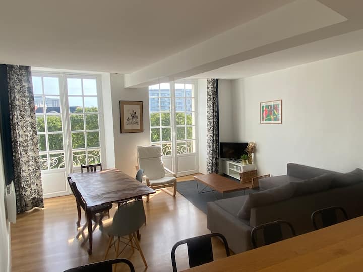 Graslin, Ensoleillé Et Calme, Vue Dégagée - Nantes