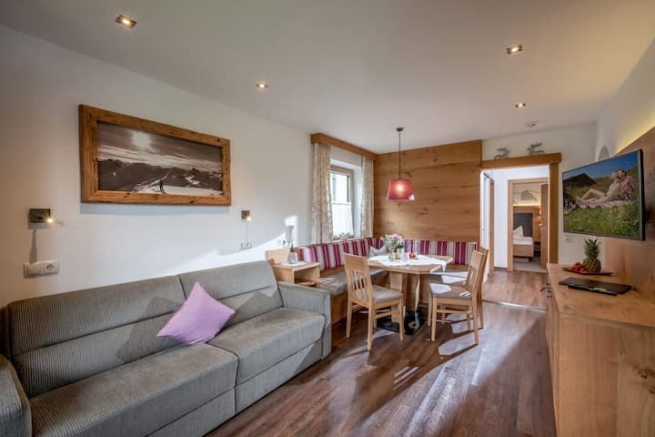 Cozy Family Apartment With Bunk Bed & Wood Design - Hintertux Glacier