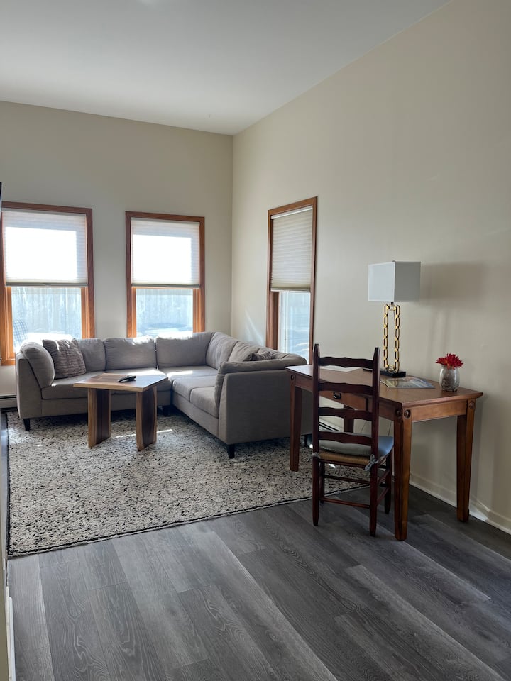 Newly Renovated Apartment In The Heart Of Golden - Golden, CO