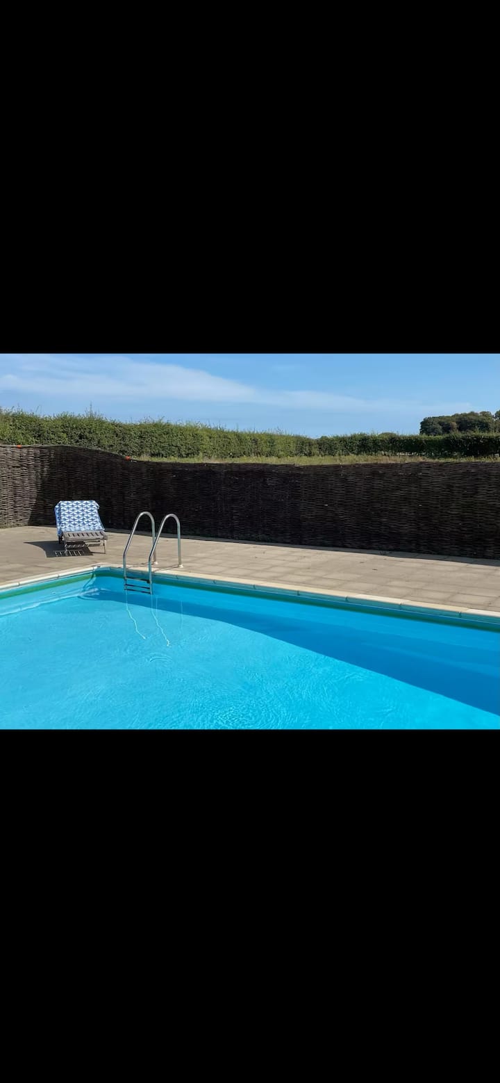 Silver Burch Holiday Cottage - Felixstowe