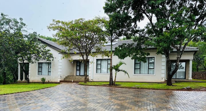Shawasha Hills Villa - Harare