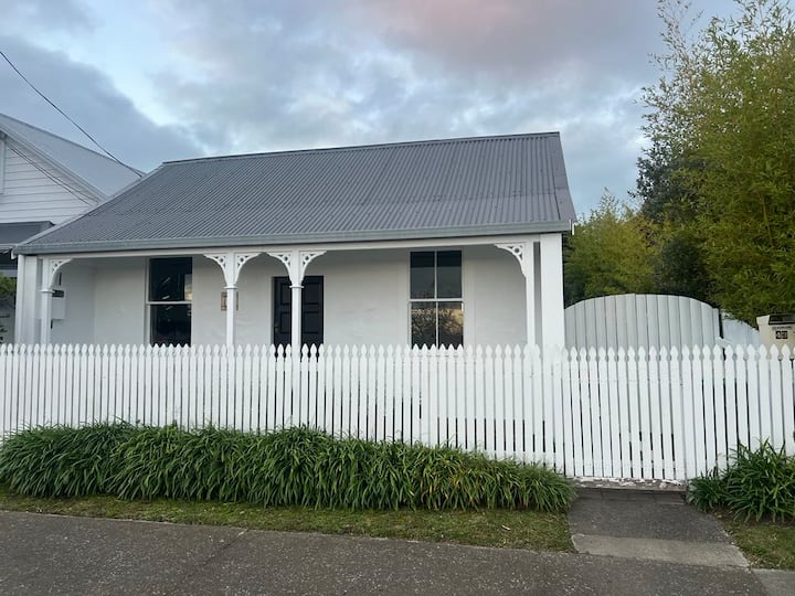 Cottage On Westshore - Napier, New Zealand