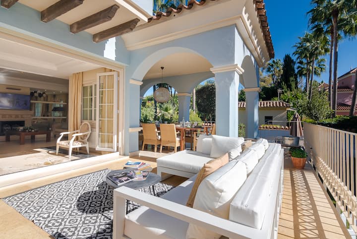 Luxury Villa On The Beach 15 Min Walk Puerto Banús - Marbella