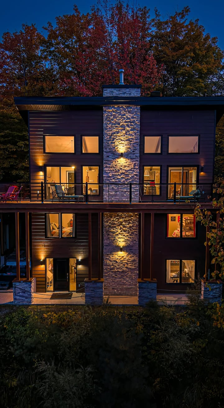 Magnifique Chalet De 3000 Pi, Lac Navigable - Mirabel