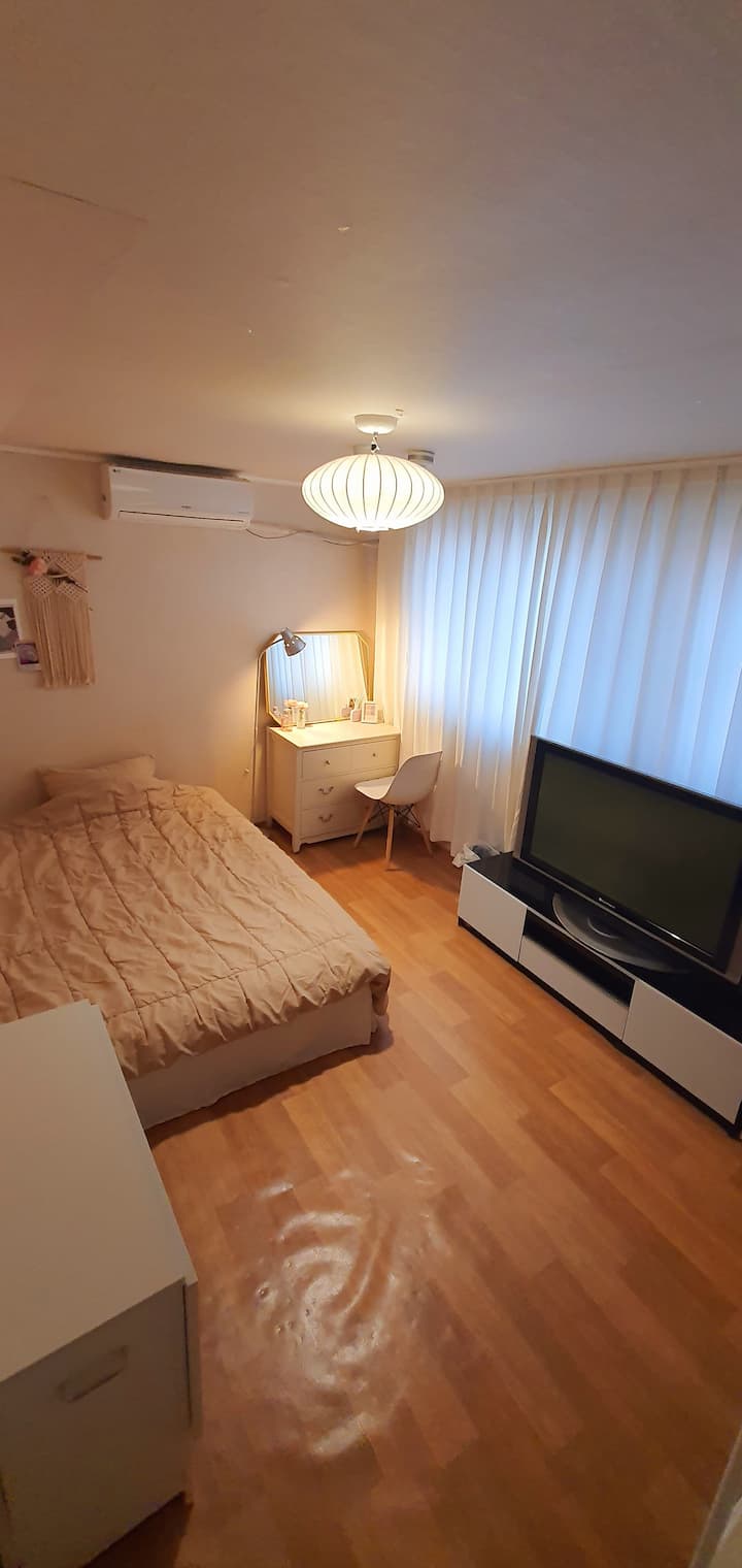 [Long-term]entire House,2bedrooms,4fl.  홍제폭포Nearby - South Korea