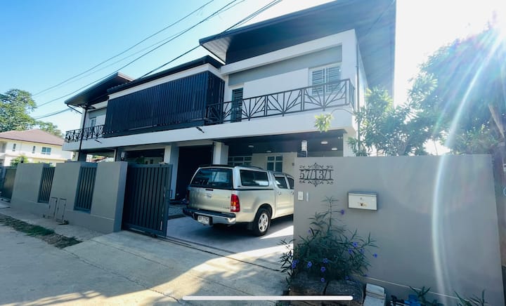 Jane & Tony Home - Chiang Mai