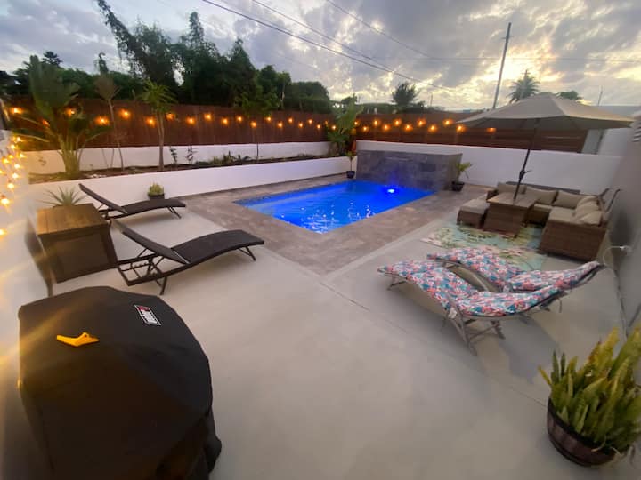 Coastal Retreat W/heated Pool - Camuy