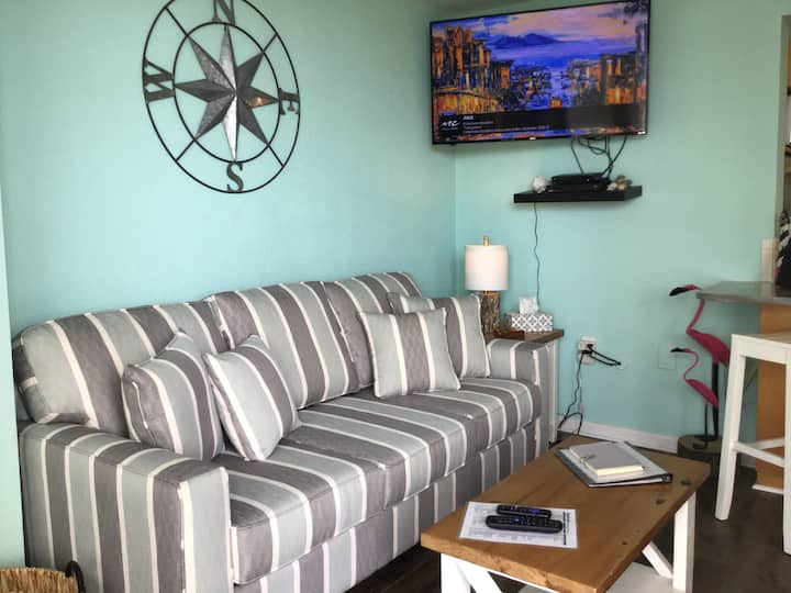 Nautical Beauty Oceanview Myrtle Beach Condo - Myrtle Beach, SC