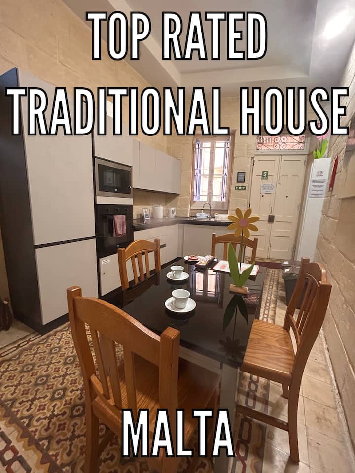 Rare Find. Charming Traditional Maltese House Right In The ️ Of The 3 Cities - Malta
