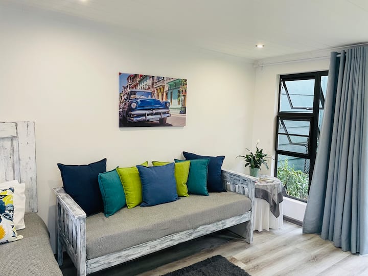 Eight On Williams - Unit 2 (Family Room) - Paarl