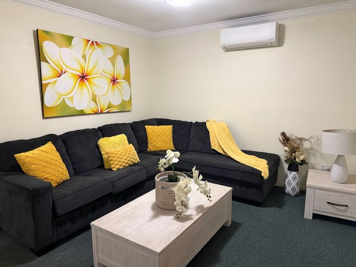Modern 3br Worrigee Home Walk To Shops - Nowra