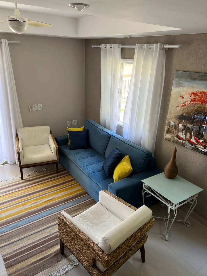Confortável Apartamento Na Praia Do Peró - 