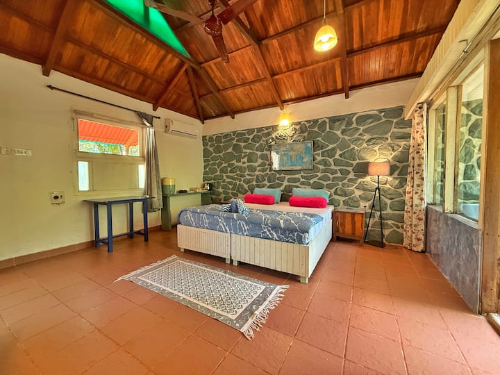 Bali Cottage | Pool - Fast Wifi - Nature Retreat - Lonavla