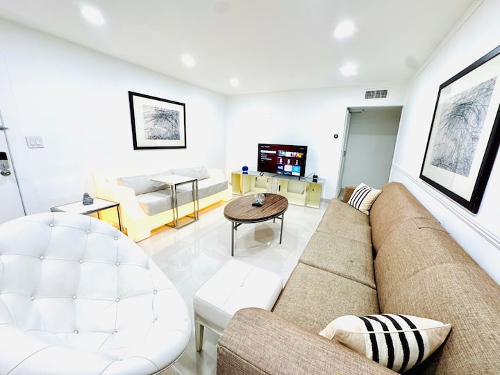 Newly Renovated Stylish 3br Hidden Gem Wsop Poker - Las Vegas, NV